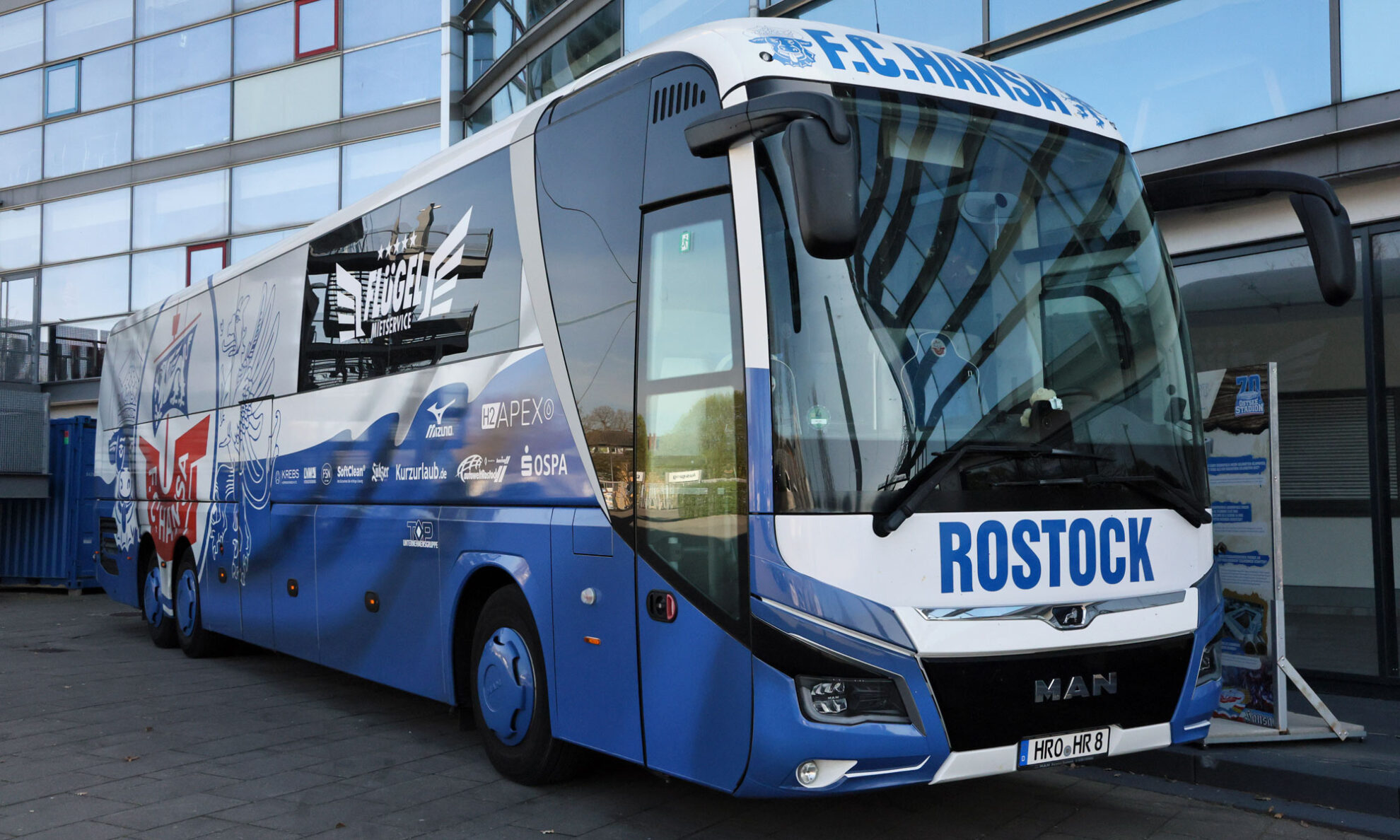 Hansa Rostock: Mannschaftsbus & Busfahrer » hansanews.de